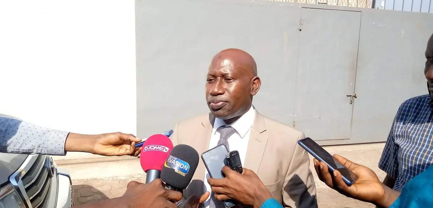 AG Fouti-Lafidi/ Alhousseiny Makanera défend le bilan d'Alpha Condé ...